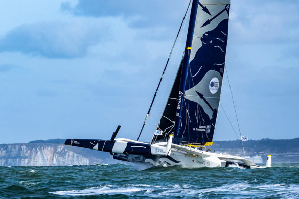 Cockpit du Trimaran SVR-Lazartigue, 20 septembre 2021 - Pascal Huit ...